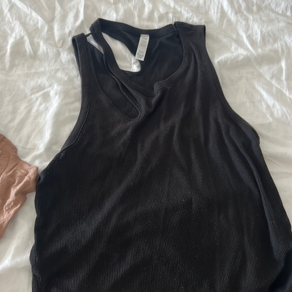 ALO Yoga | Tops | Alo Tank | Poshmark
